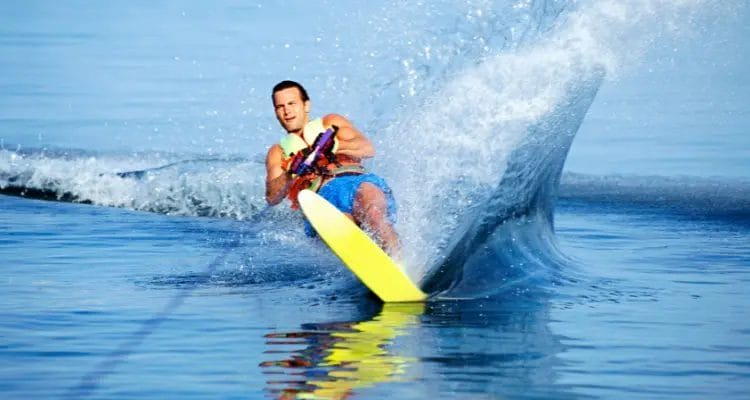 How To Water Ski For Beginners: The Ultimate Guide - Water Evidence